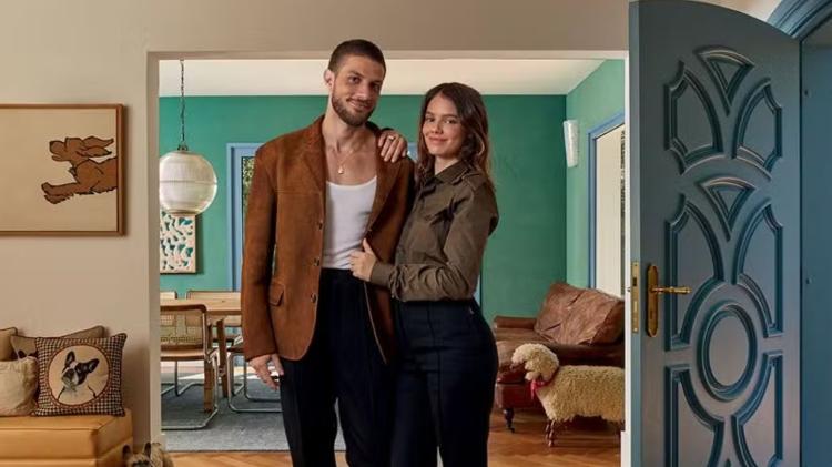 Chay Suede: Como é a casa de 500 m² onde ator mora com a família
