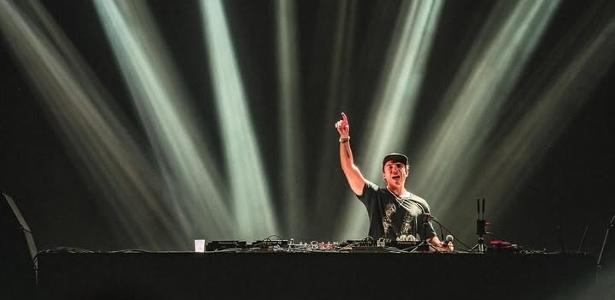 CarnaUOL 2025: KVSH aposta em 'eletrônico pesado' em nova fase como DJ