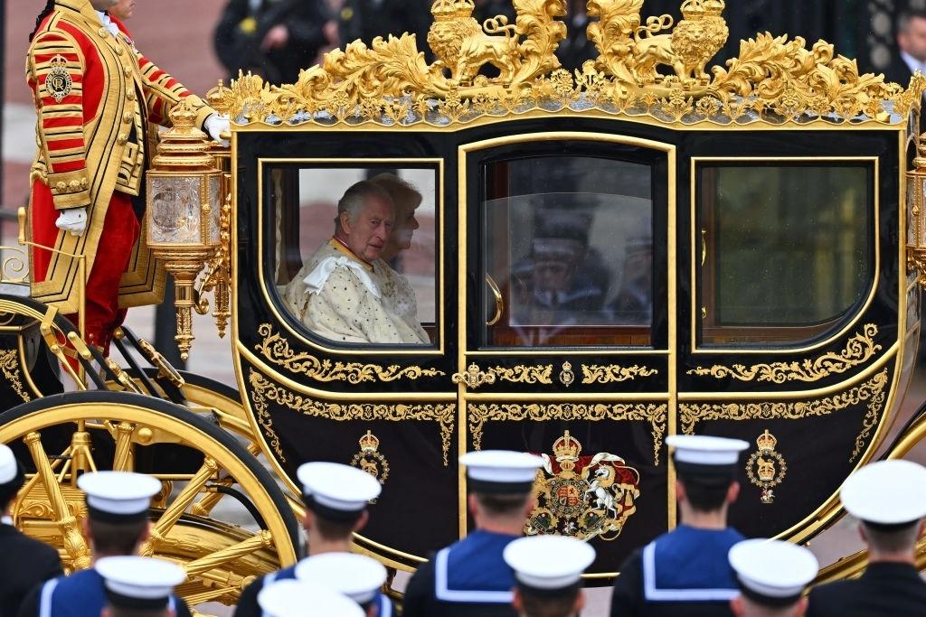 Rei Charles quis ser absorvente interno de Camilla em ligação vazada