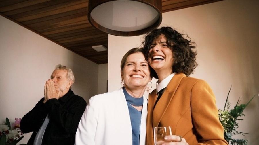 Debora Bloch se derrete por novas fotos do casamento de sua filha