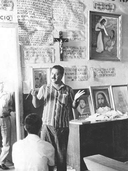 Zé Arigó: quem era médium que incorporava espírito e operava com faca