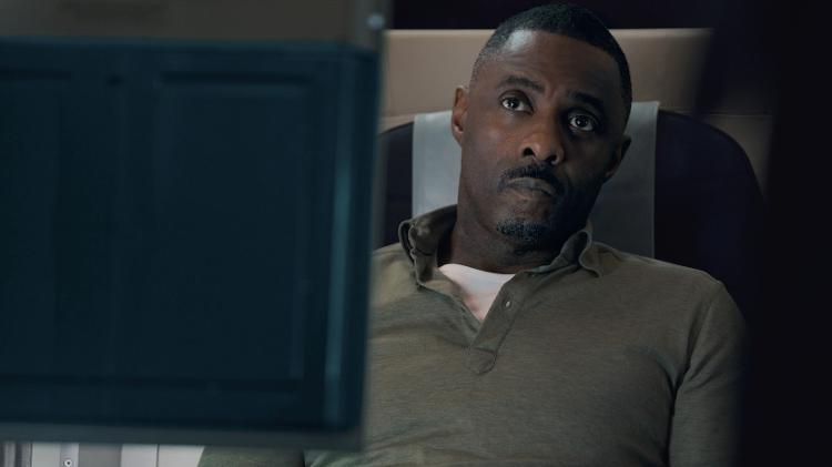 Sequestro no Ar traz Idris Elba como negociador incansável em série