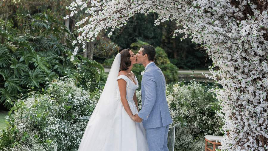 Isis Valverde: casamento teve decoração inspirada em vilarejo europeu