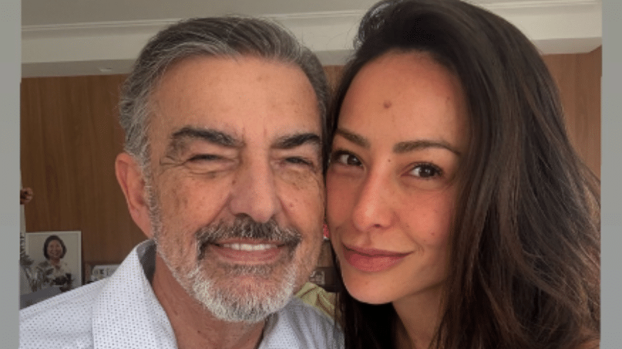 Sabrina Sato atualiza estado de saúde do pai