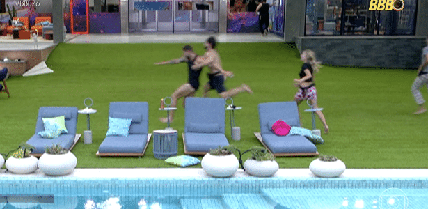 BBB 26: Globo exibe vídeo de Paulo Augusto empurrando Jonas