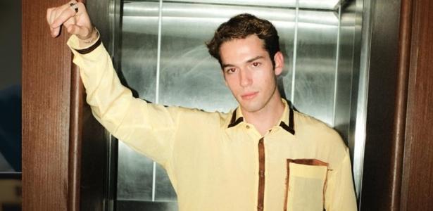 Pietro Antonelli: Ator fala de escolha de sobrenome da mãe