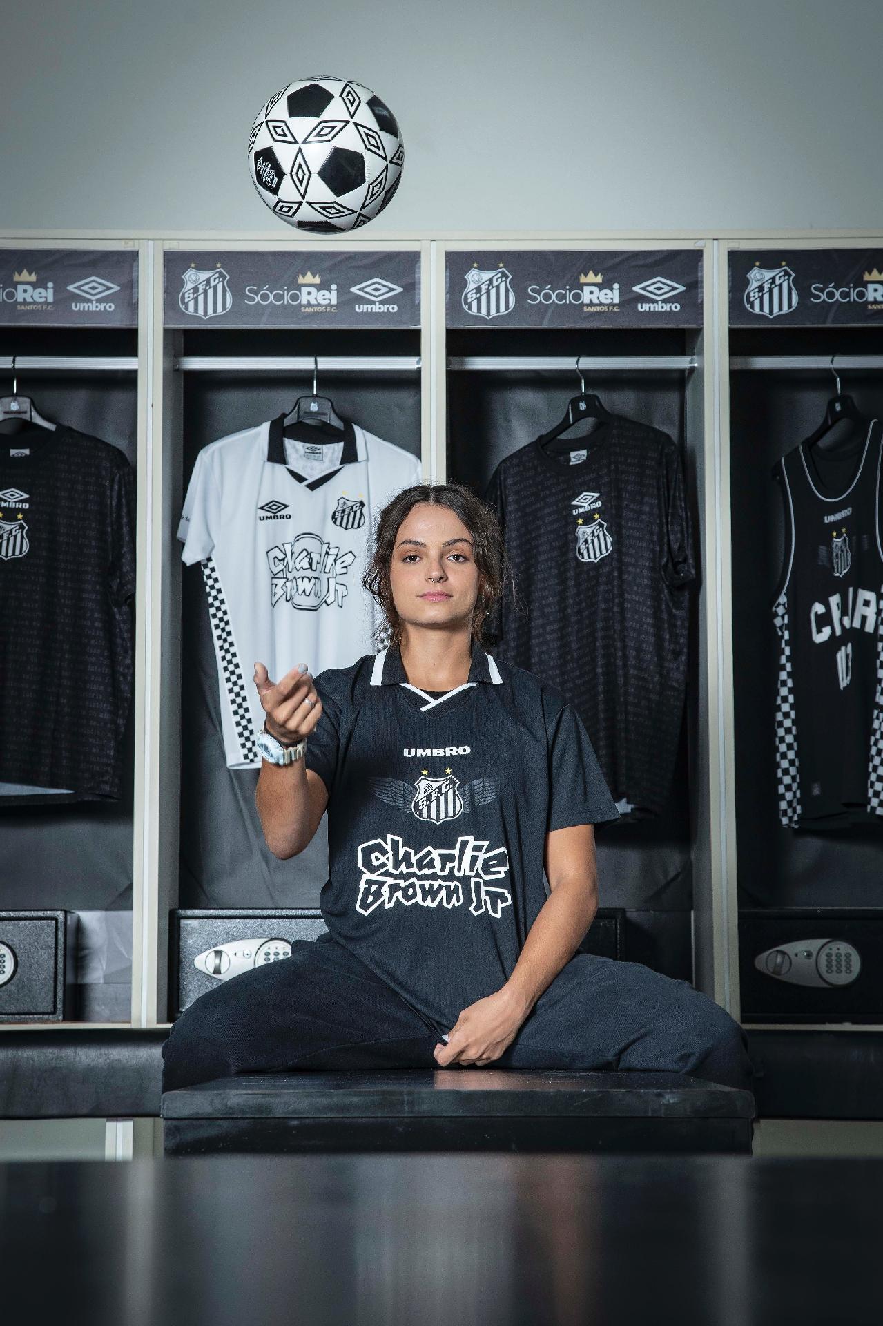 Charlie Brown Jr. ganha roupas em parceria com Umbro e Santos