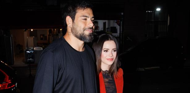 Sandy reflete sobre entrega em relacionamento