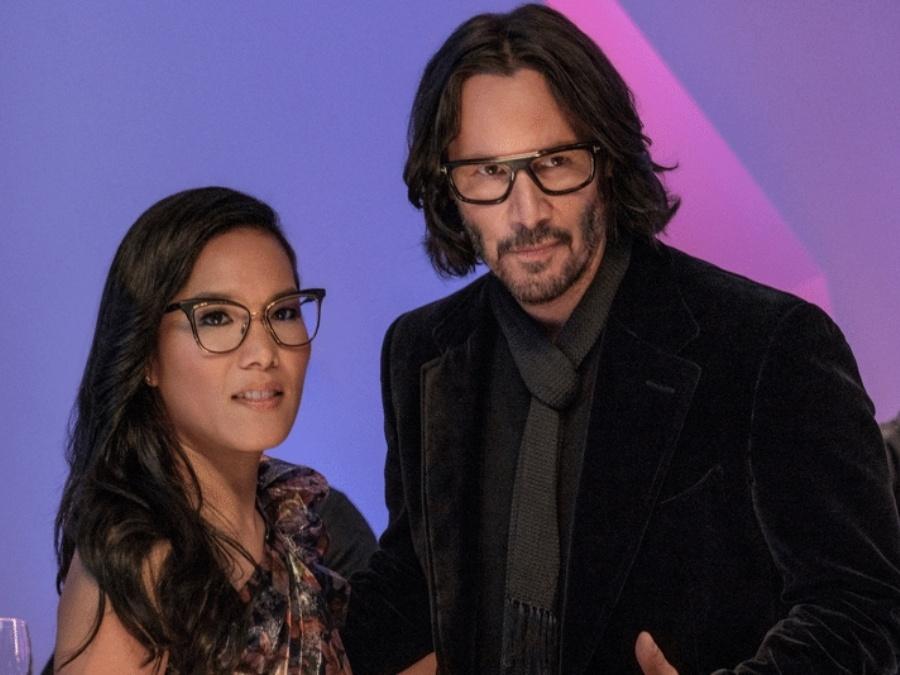 Keanu Reeves arrasa corações neste filme divertido da Netflix