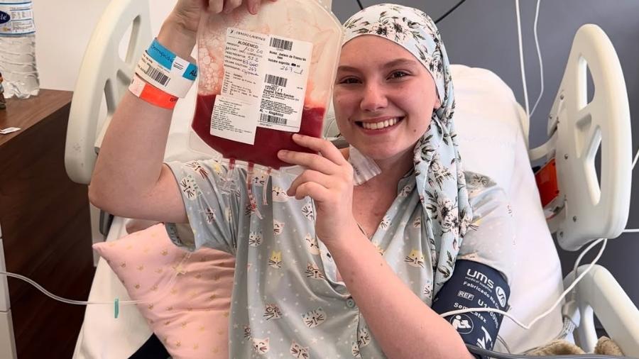 Isabel Veloso recebe transplante de medula do pai