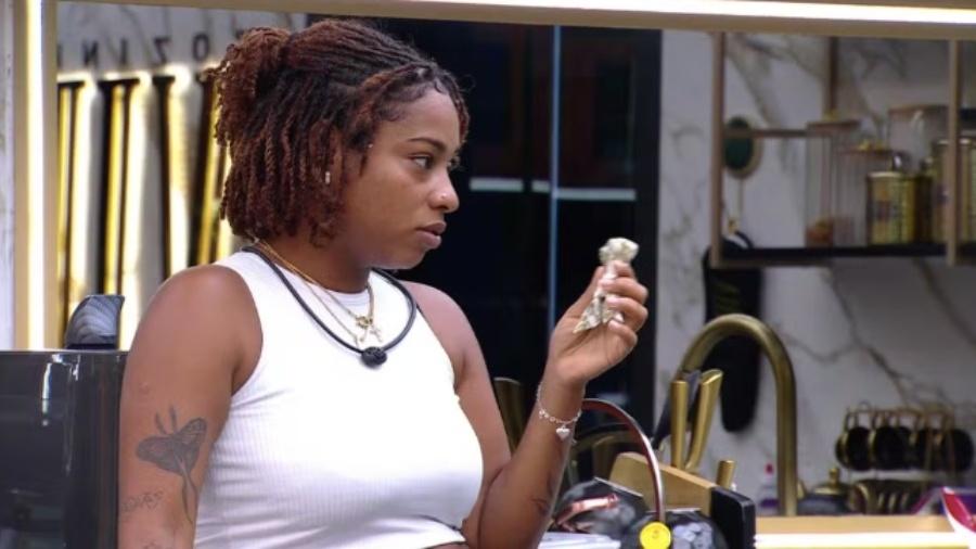 BBB 25: Thamiris comenta com sisters sobre beijo em João Gabriel