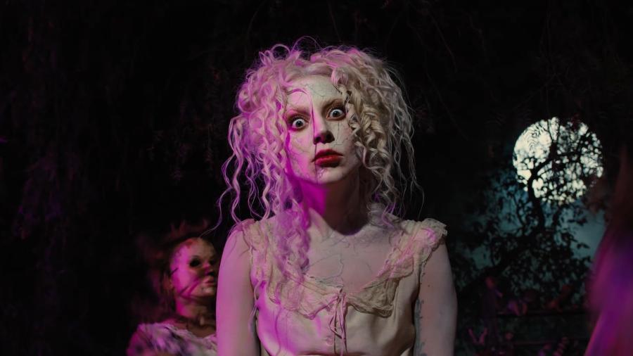 Lady Gaga lança clipe de 'The Dead Dance', trilha sonora de Wandinha