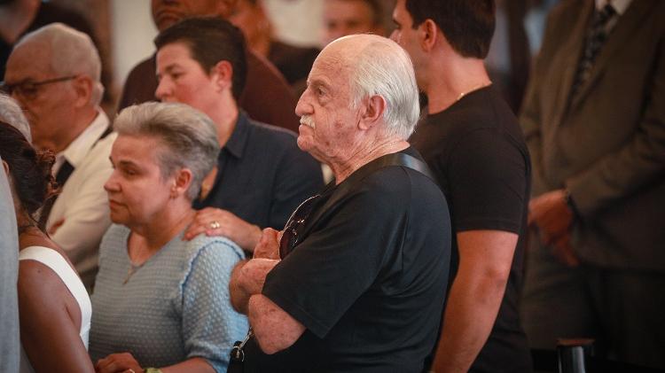 Ney Latorraca: familiares e amigos se emocionam no velório