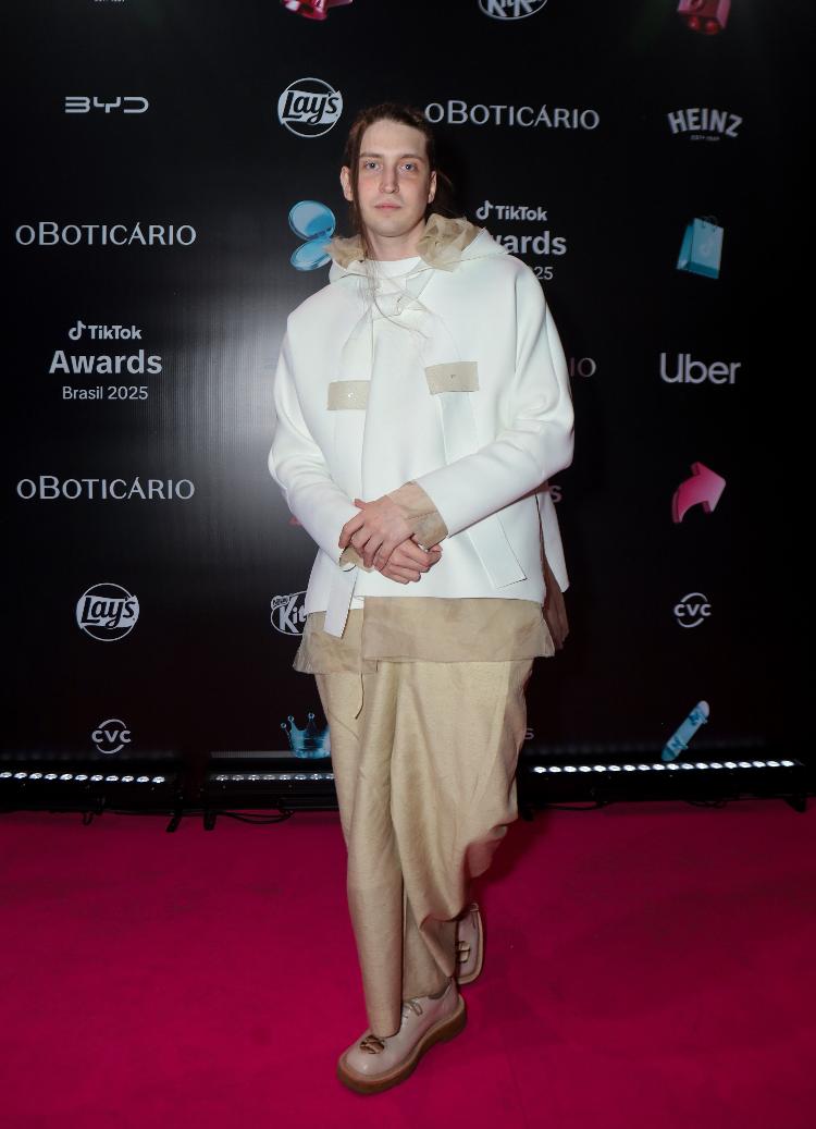 TikTok Awards teve choro de Pabllo, Felca tietado e muitos robôs