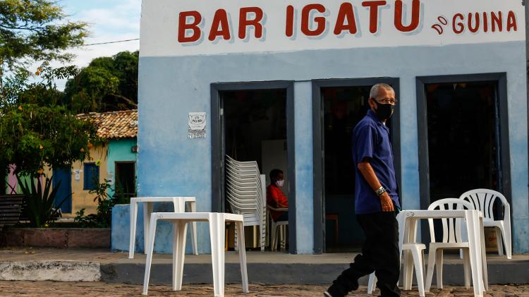 Amarildo, o ex-professor que faz, por conta, o censo de Igatu desde 1994 - 08/07/2021 - UOL TAB