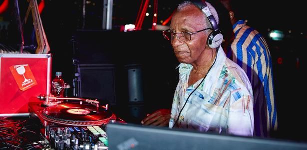Aos 88 anos, primeiro DJ do Brasil toca na maior pista da sua vida - 15 ...