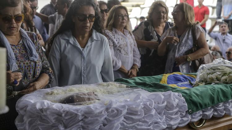 O mistério de Edna: a viúva de Belchior que desapareceu como o gênio da MPB - 18/01/2023 - UOL TAB