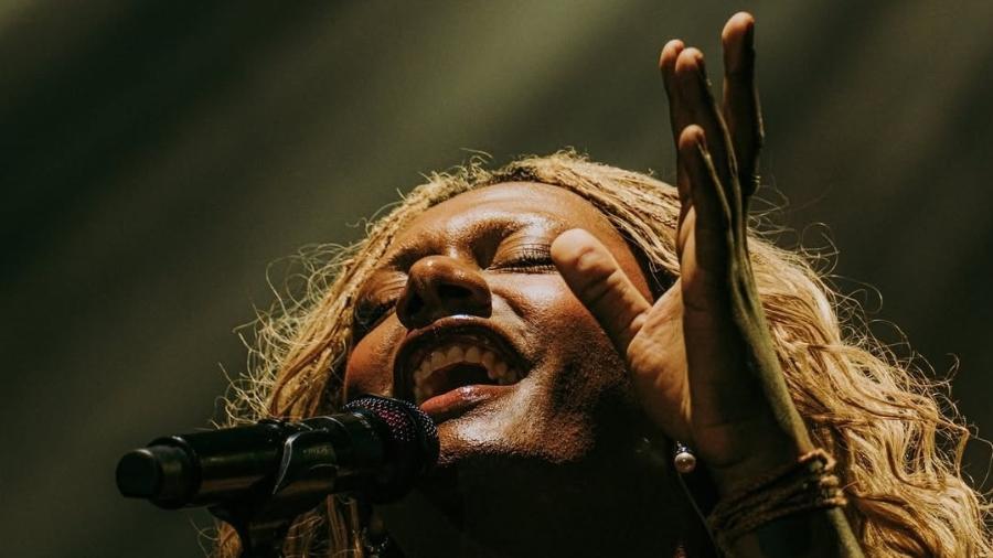 Liniker melhor álbum, gravação e canção do ano no Grammy Latino