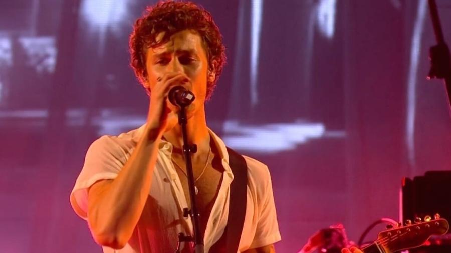 Shawn Mendes entrega show que se espera de festival do nível do Lolla