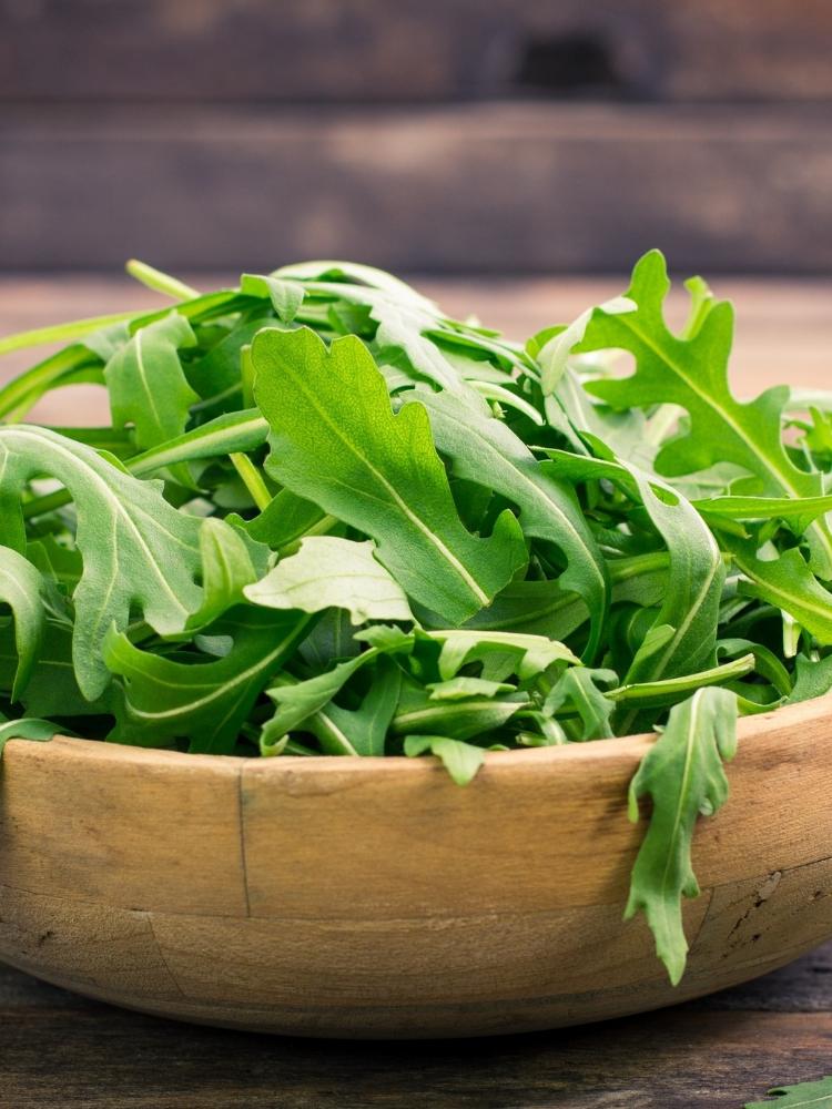 Previne câncer, protege o coração: os benefícios da rúcula